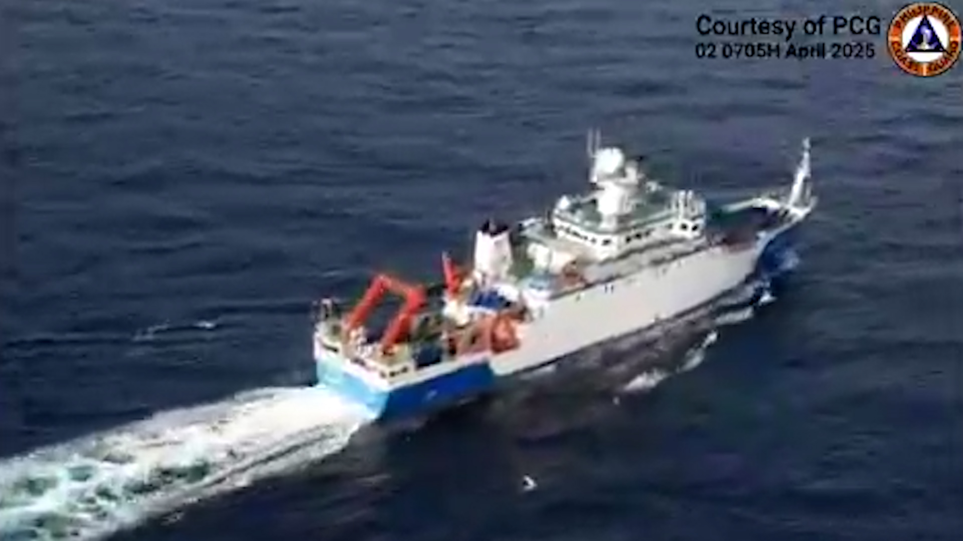 Philippines Monitors Chinese Ship