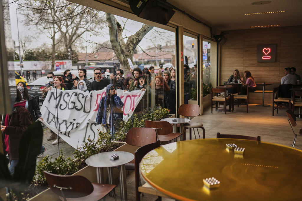 Turkey makes 11 arrests over shopping-boycott campaign in support of ...