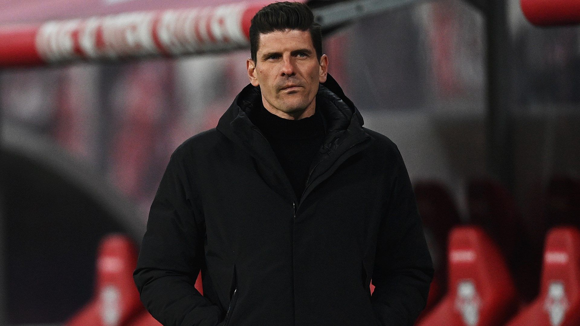 Ein Gegenentwurf zu seiner Rolle als Spieler: Wie sich Mario Gomez bei ...