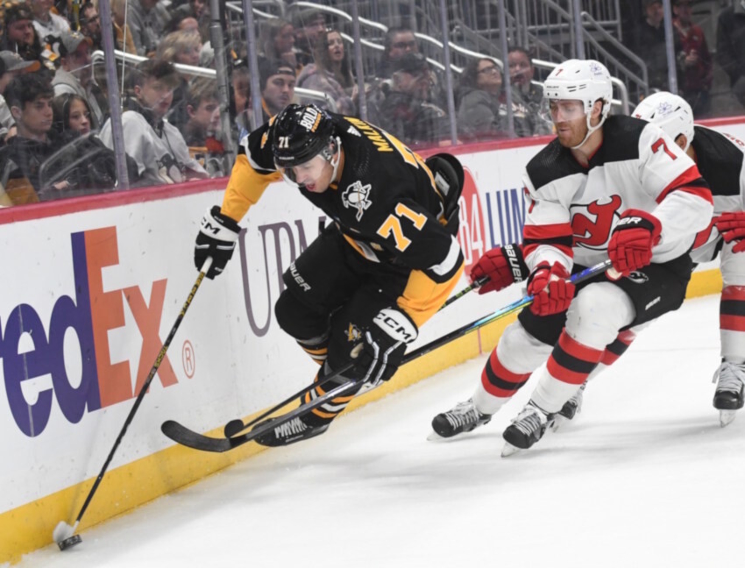 Evgeni Malkin traveling with Penguins on three-game road trip