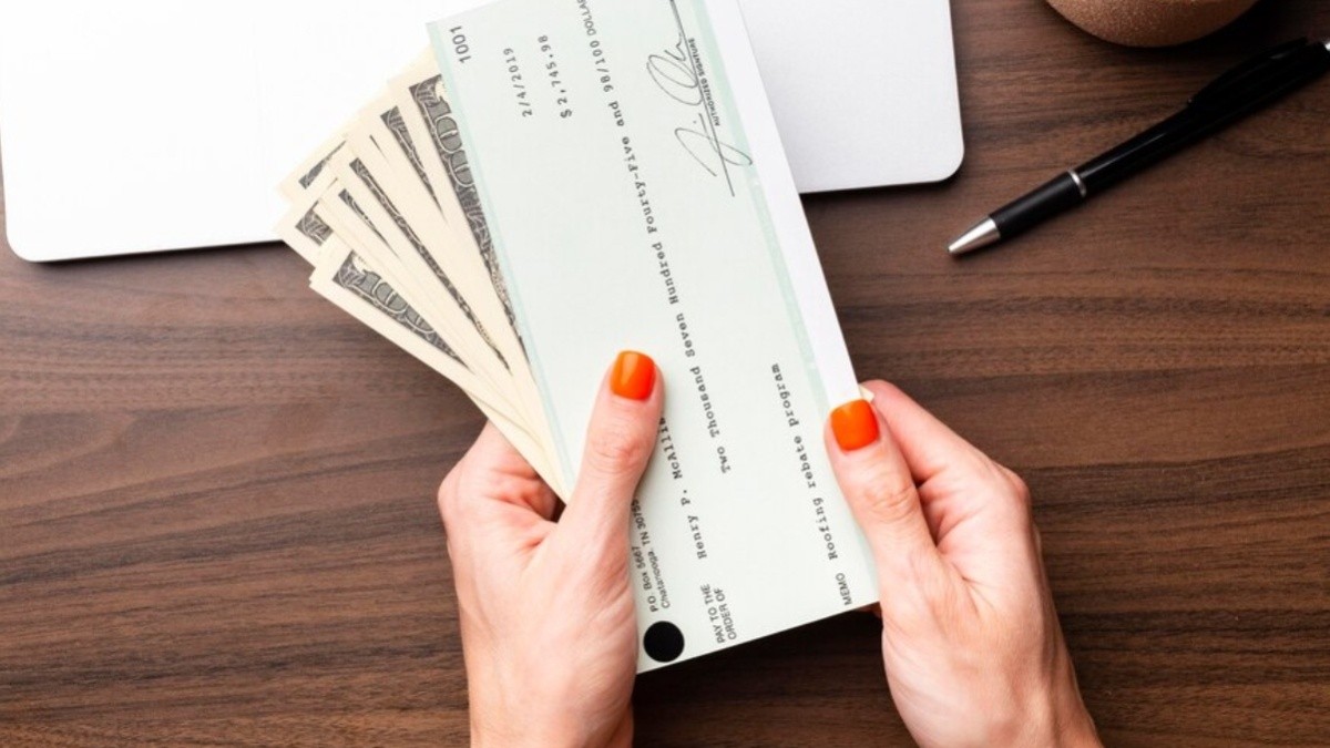 Not just Social Security, Trump orders an end to federal paper checks