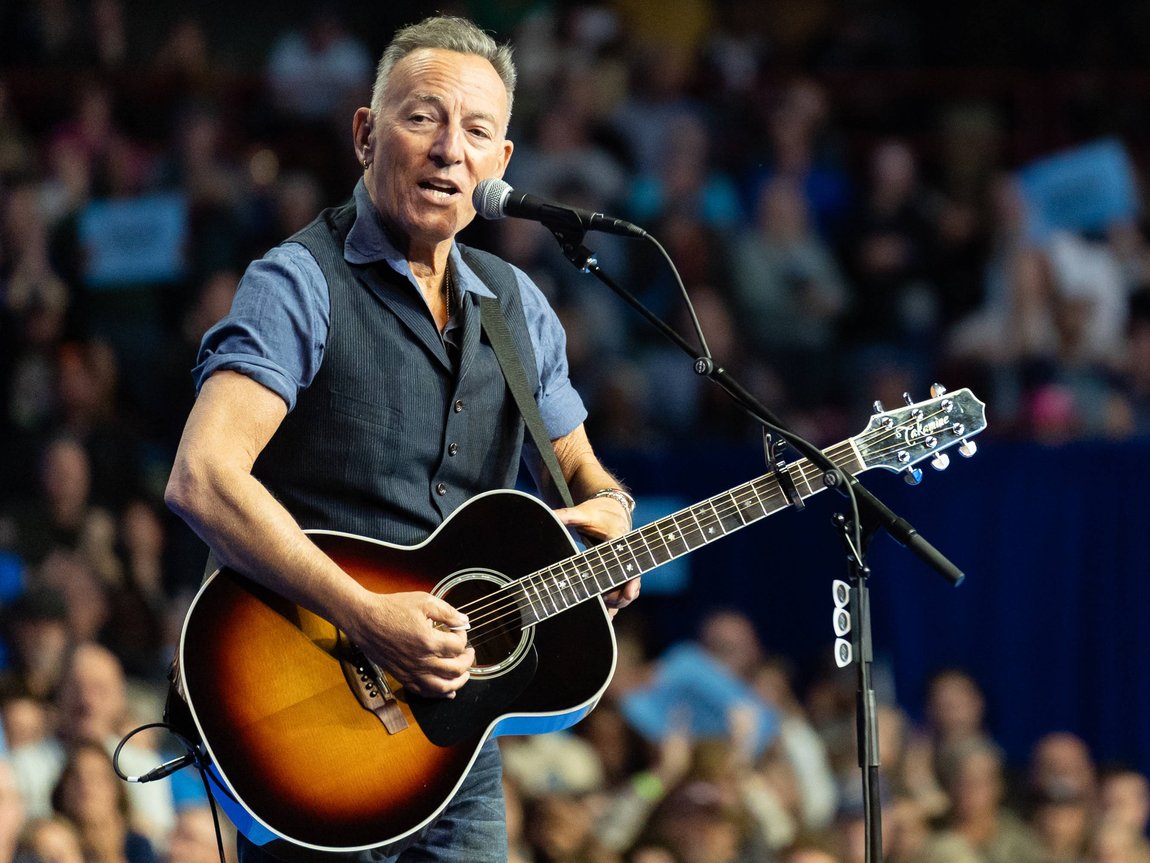 Bruce Springsteen releases seven unreleased albums