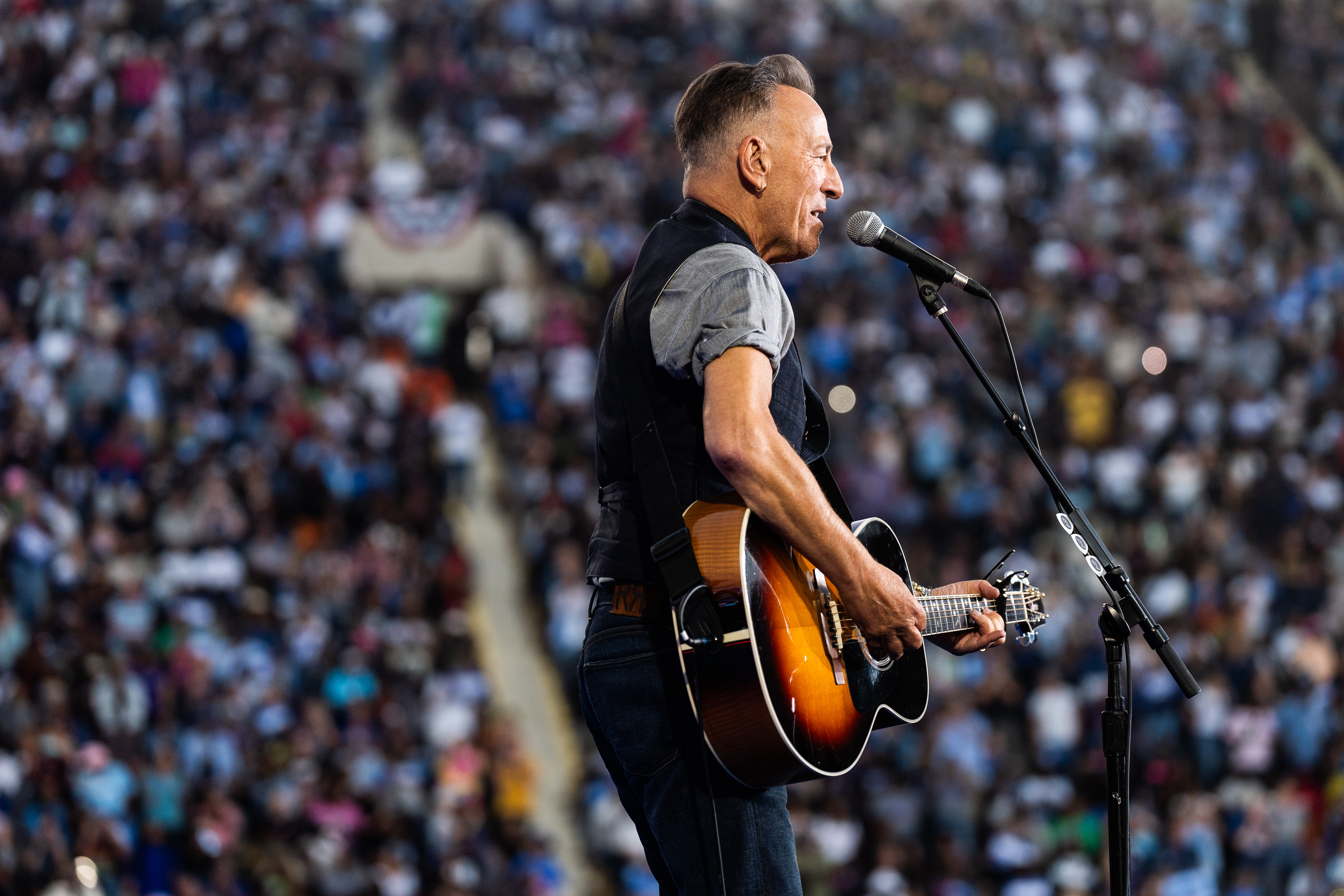 Bruce Springsteen releases searing protest song in 'Streets of Minneapolis'