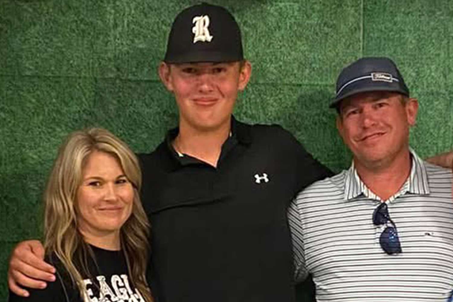 Girl, 14, Learned Big Brother and Parents Died in Crash. Why She Wanted ...