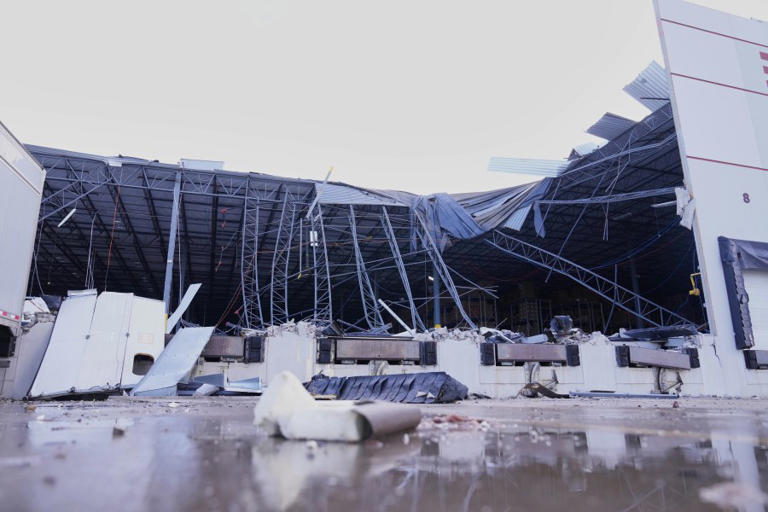 Deadly storms slash through the South and Midwest