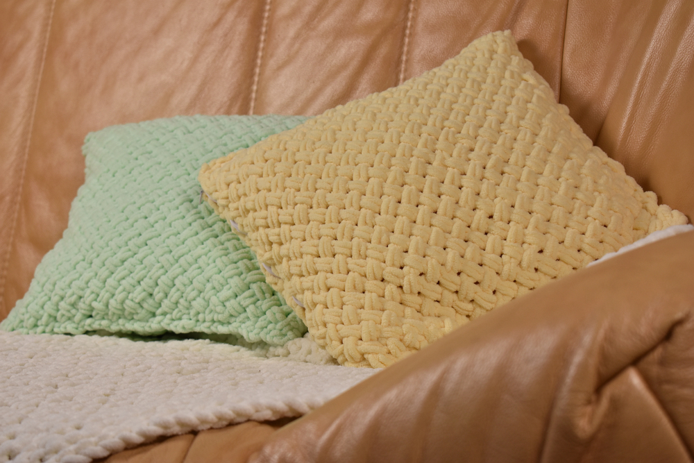 20 quick crochet or knitting crafts to spruce up your home décor