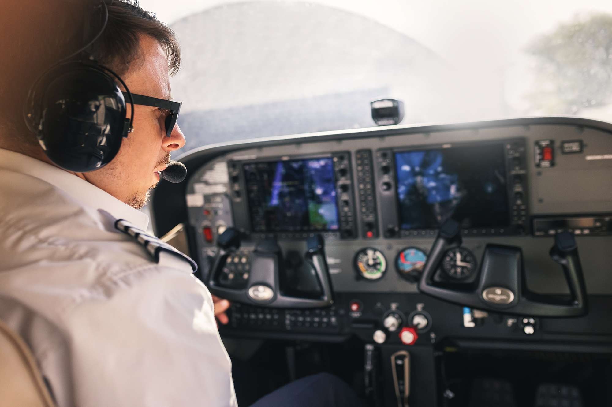 Studies Show New Skin Cancer Risks for Flight Crews—Now This Pilot Won ...