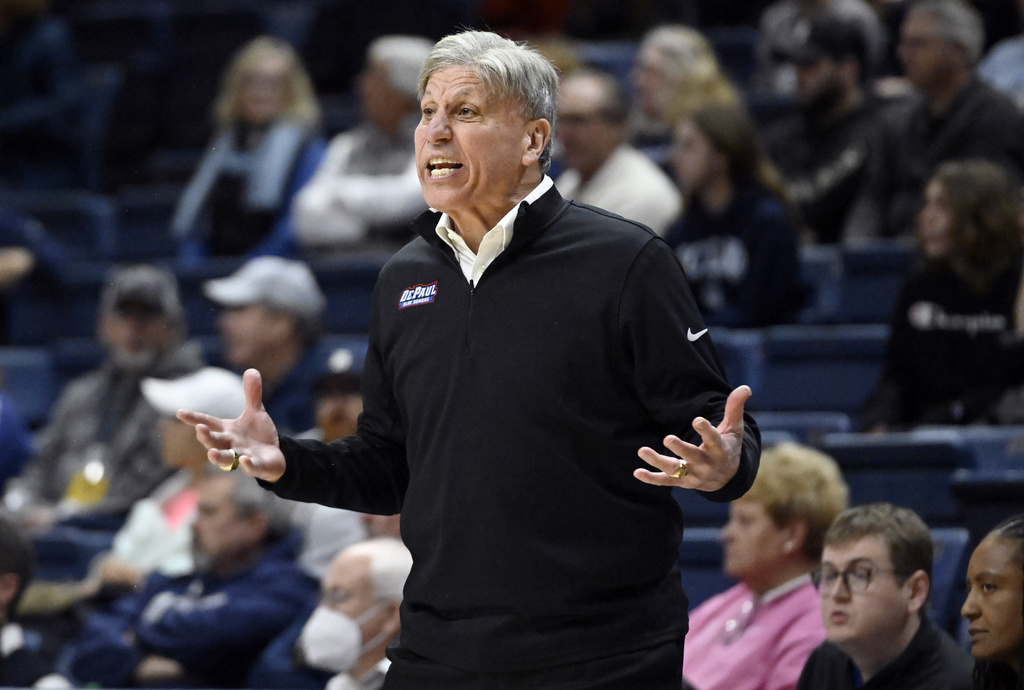 DePaul promotes Jill Pizzotti to replace longtime women's coach Doug Bruno