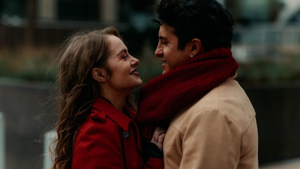 30 Phrases to Make a Man Miss You All Day Long