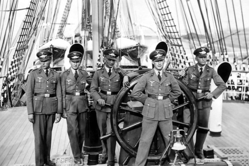 15 Real-Life Events That Happened While Major Moments Were Unfolding on TV