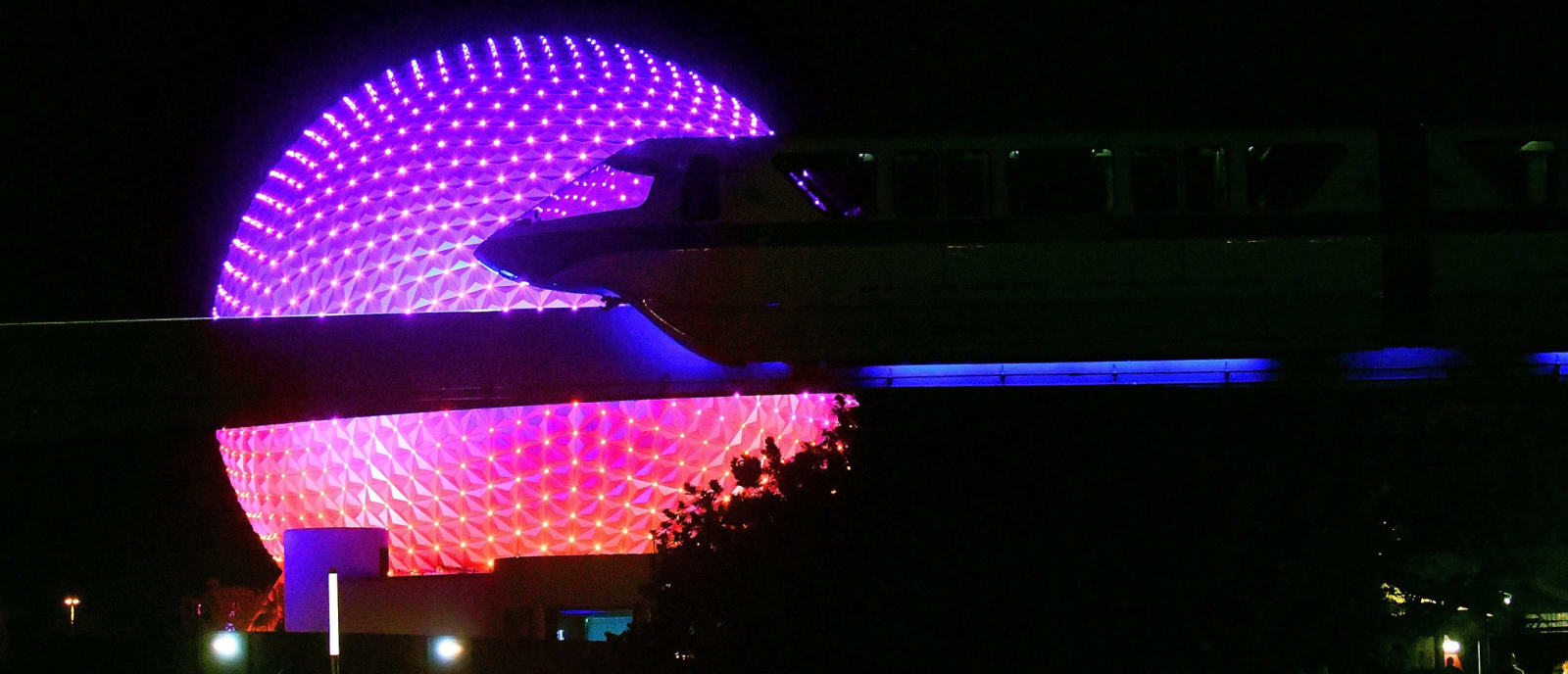 FACT CHECK: Were Trafficked Children Being Held Where A Fire Was Lit In ...