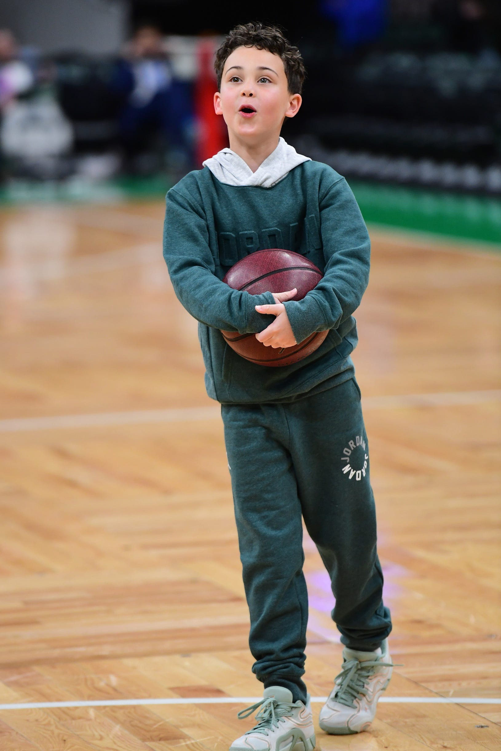 LOOK: Seth Curry grabs the ball and other pictures of the day in the NBA