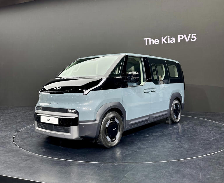 [서울모빌리티쇼] "모빌리티 패러다임 전환"… 기아, 첫 전용 PBV 'PV5' 공개