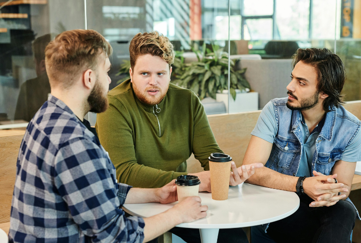 10 Telltale Signs You're Dealing With A Self-Centered Person