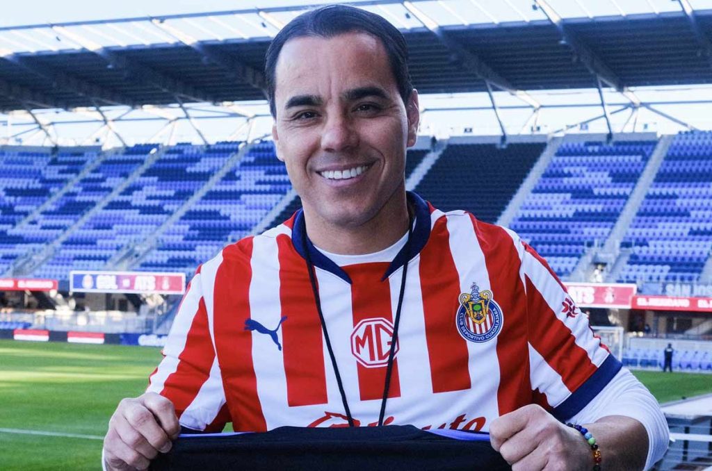 Qué es actualmente de Omar Bravo, goleador histórico de Chivas
