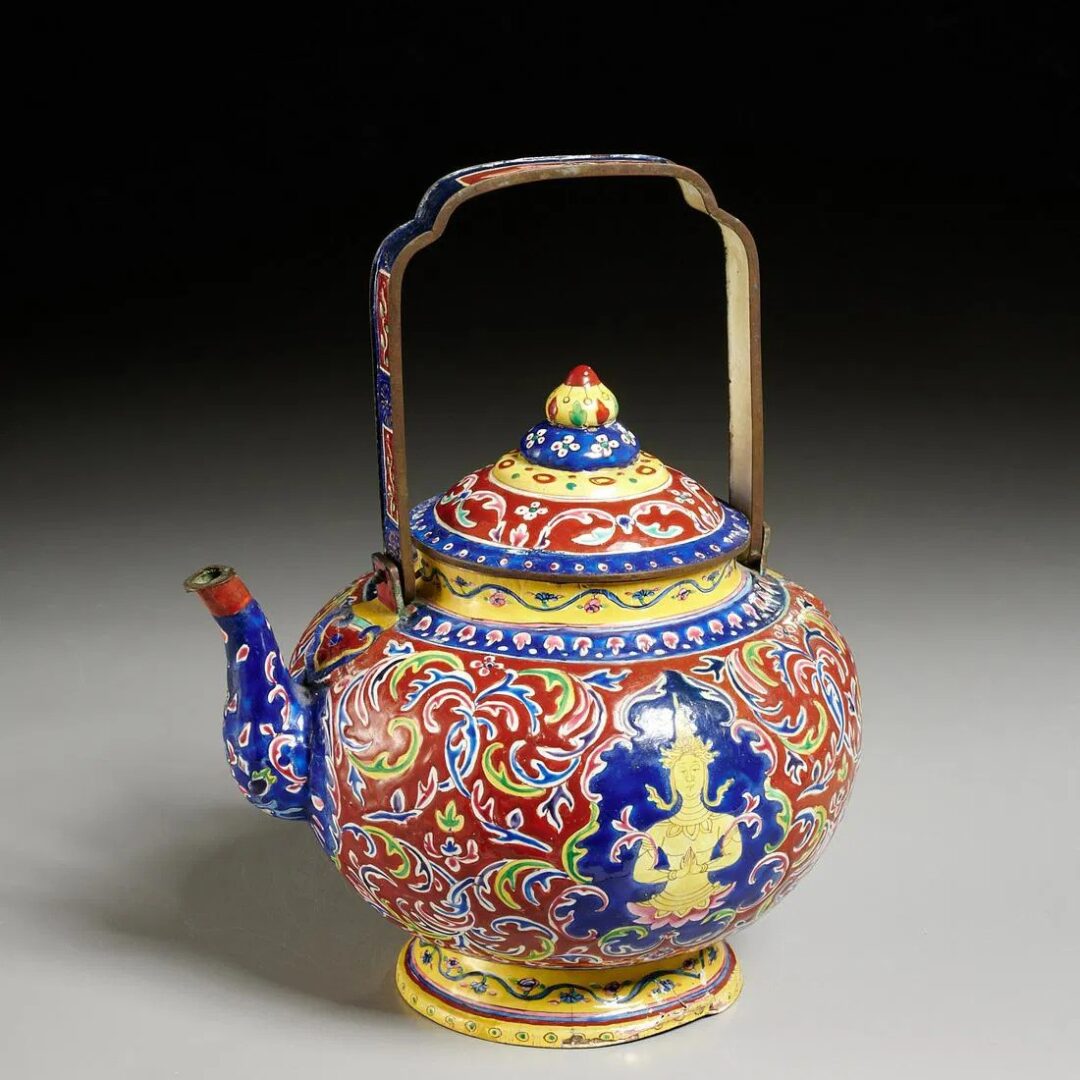 11 Rare Teapots That Stole the Spotlight