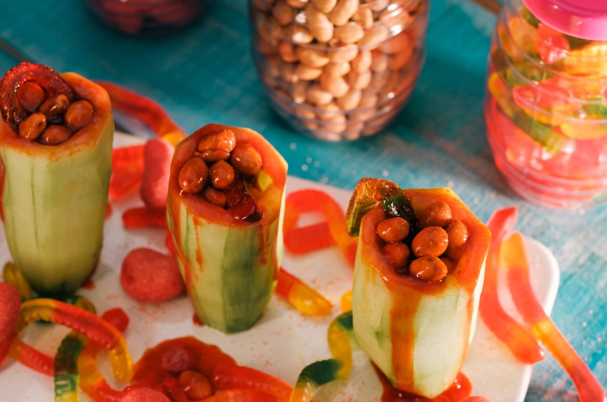 ¿Aburrido de los mismos snacks? Prueba estos pepinos locos