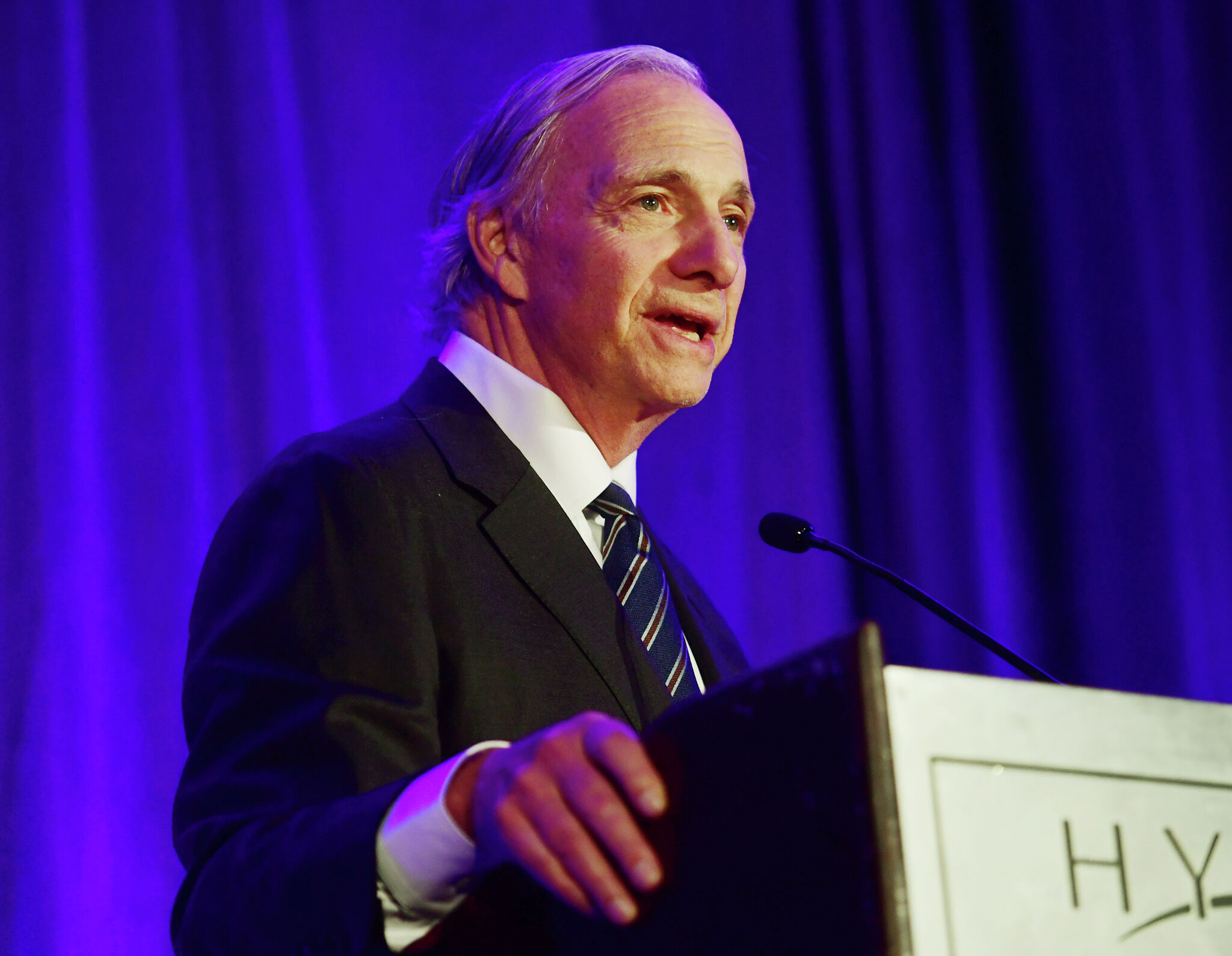 Ray Dalio sells remaining stake in Westport-based hedge fund giant ...