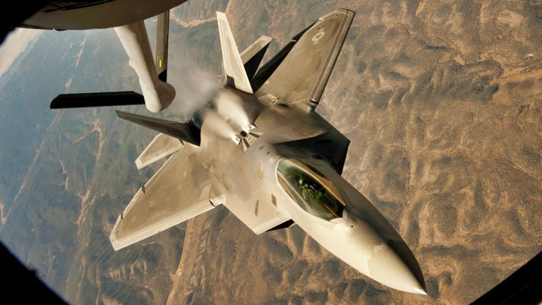 ‘Go Home’: Stealth F-22 Raptor Flew Right Under Iranian F-4 Phantom ...