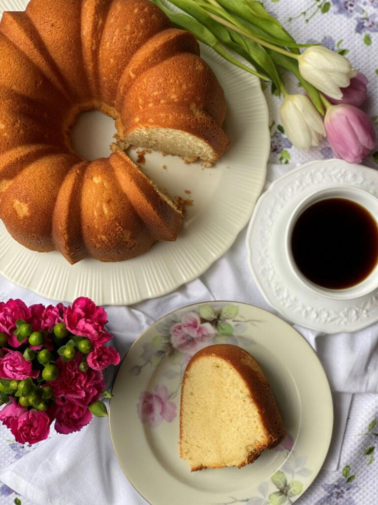 Five flavor pound cake