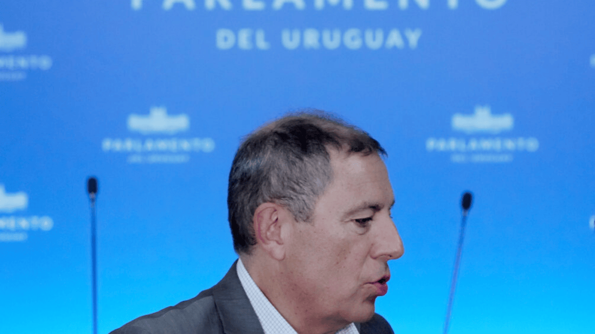 Gabriel Oddone y la controversia sobre el estado financiero de Uruguay