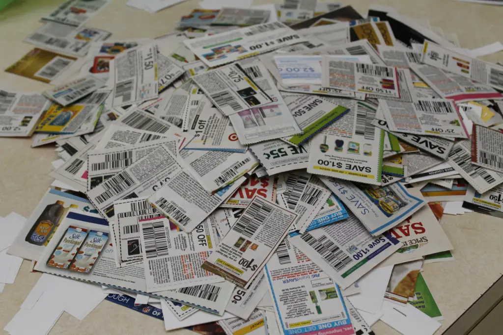 12 Things That Were Always in the Junk Drawer in the ’80s – and Still ...