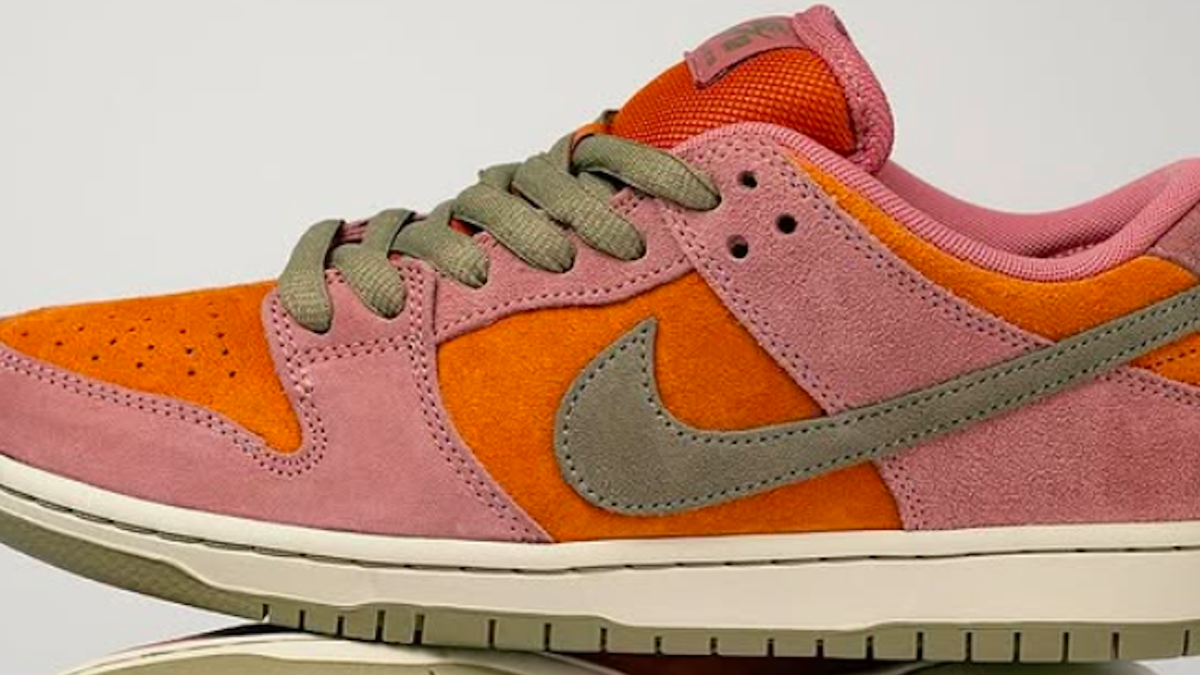 Nike SB ‘Red Stardust’ Dunks Hit Japan and Australia—Here's Your First Look