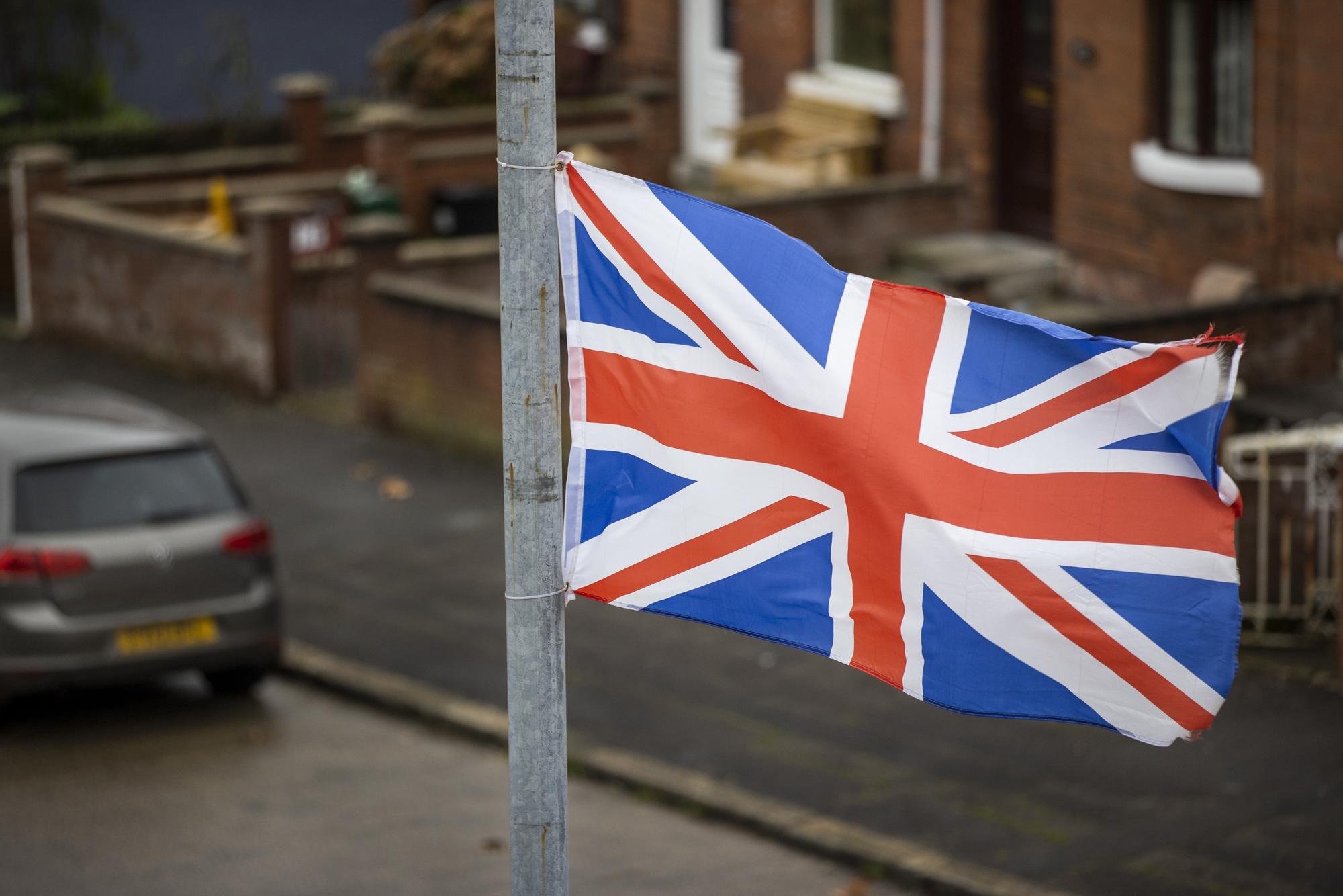 Loyalist Communities Council (LCC) urges only Union Flag and Ulster ...