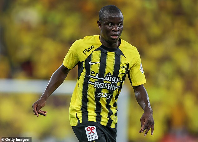 N'Golo Kante 'in talks with former Man United manager over shock return ...