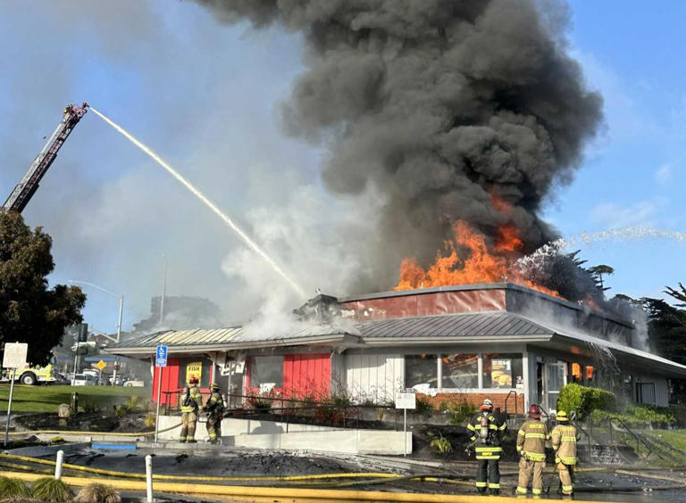 Video: Carl's Jr. on Lighthouse Avenue is a complete loss after fire