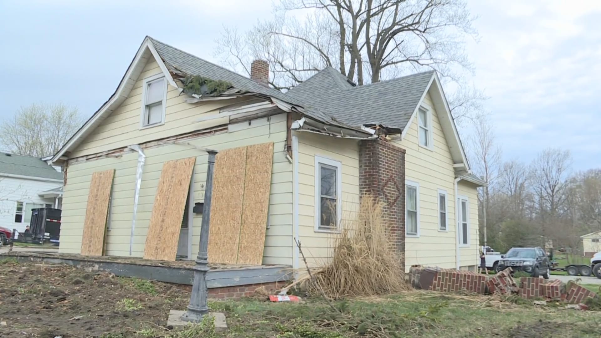 Storm, tornado damages 20 homes in Hendricks County