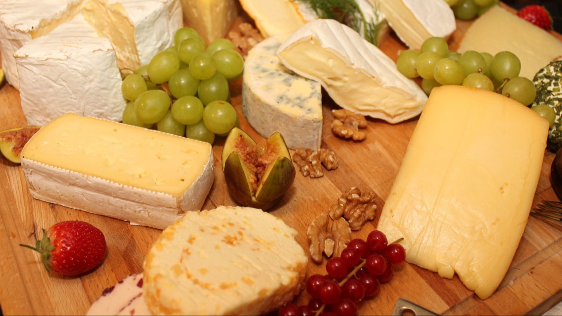 The 20 Most Popular Cheeses From Around The World