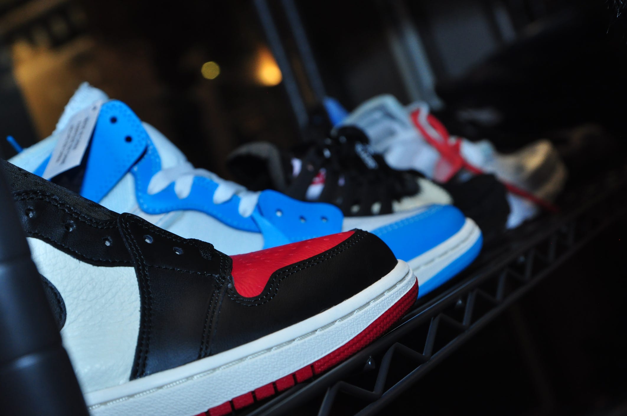 MTA worker fired for running sneaker resale side hustle on the clock