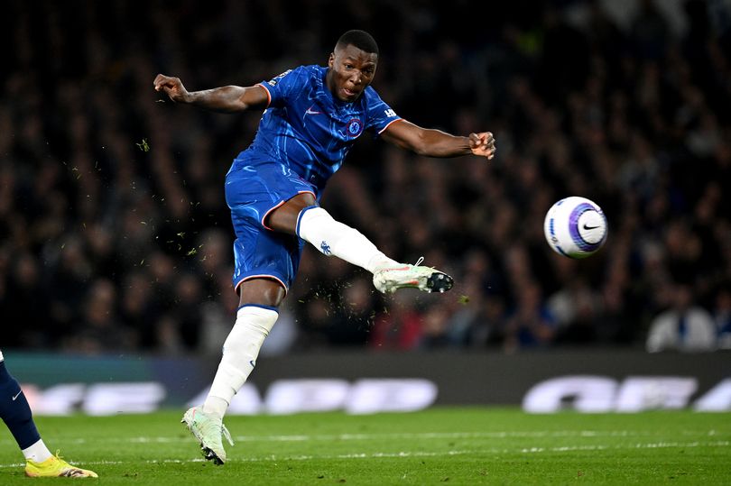 Premier League forced to release statement as VAR rules out Chelsea ...