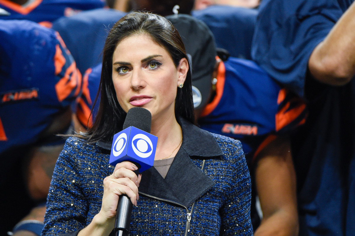 CBS's Jenny Dell Spotted Dancing In Viral Sideline Interview