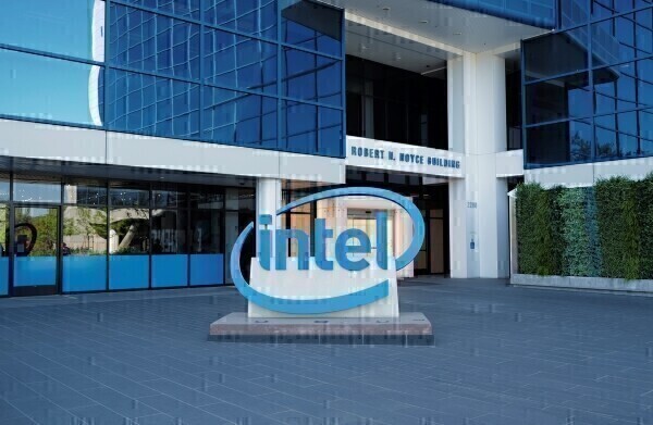 인텔(INTC.O), TSMC와 美서 합작 법인 설립...'골칫거리' 파운드리 부문 거래 완료