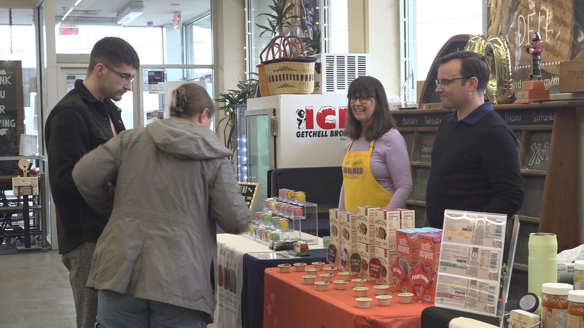 Brewer grocer celebrates 10 years with weekend-long free samples