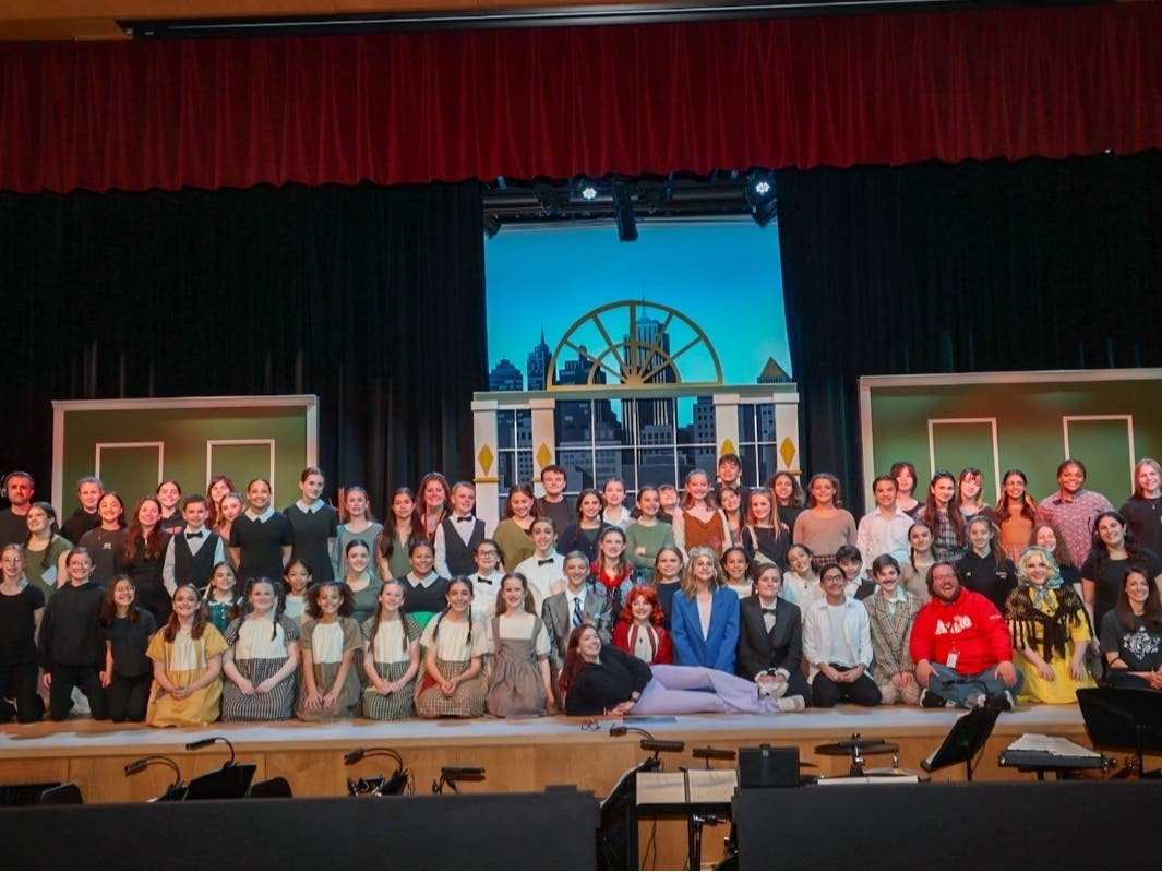 Walsh Intermediate School Performing Arts Presents Musical 'Annie'