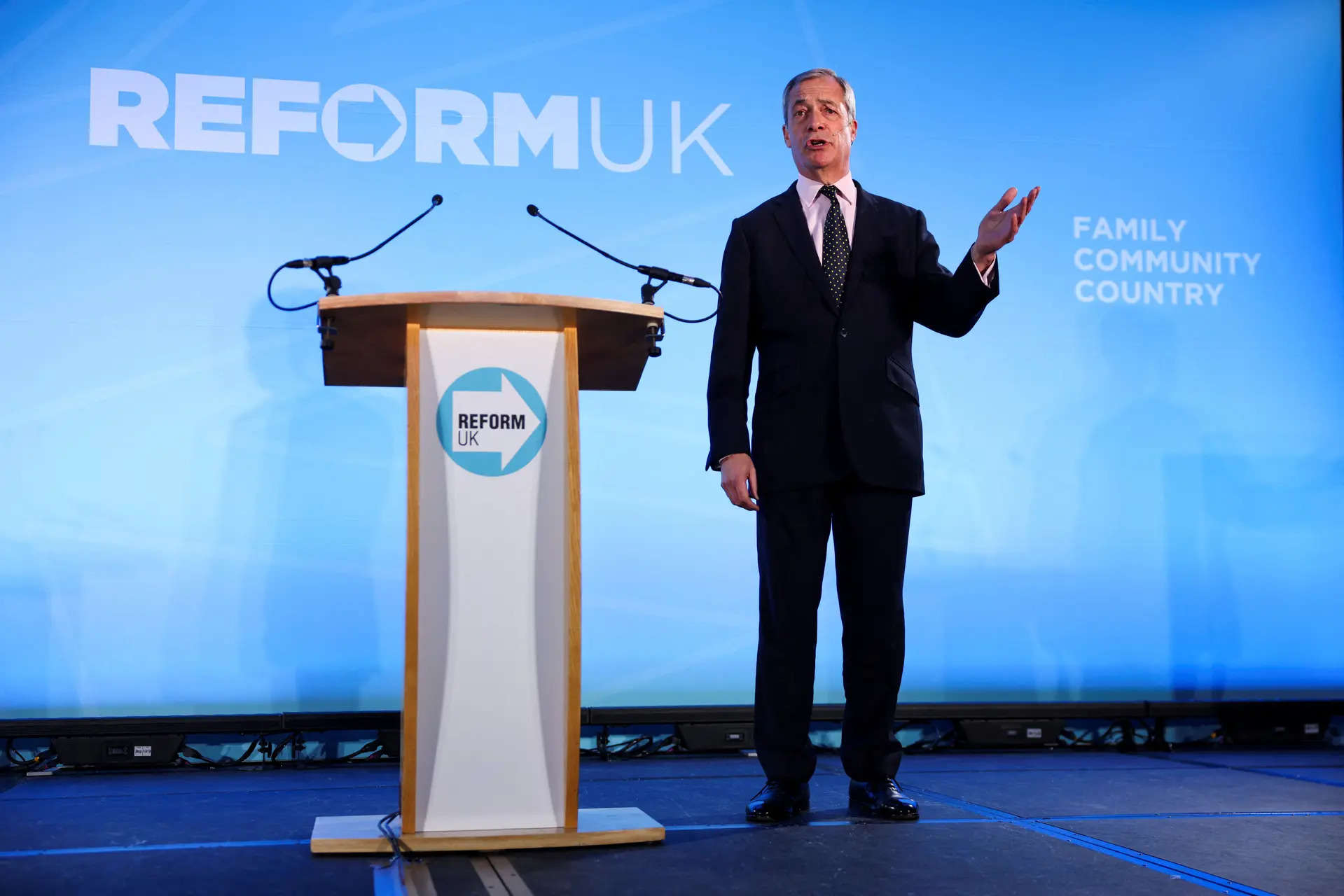 Political earthquake in UK: Reform Party overtakes Labour and Tories in ...