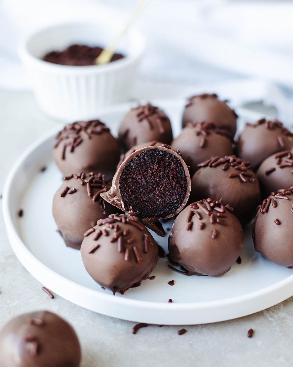 Easy Chocolate Cake Balls