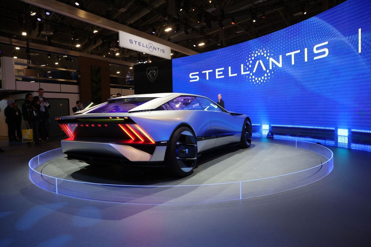 Stellantis shuts down four plants due to Trump's tariffs