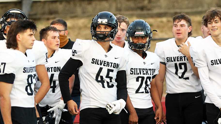 Silverton Foxes announce 2025 Oregon high school football schedule