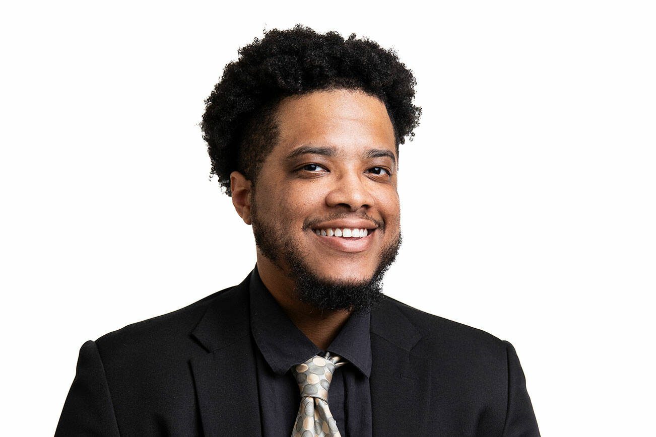 DeLon Lewis: Helping students succeed