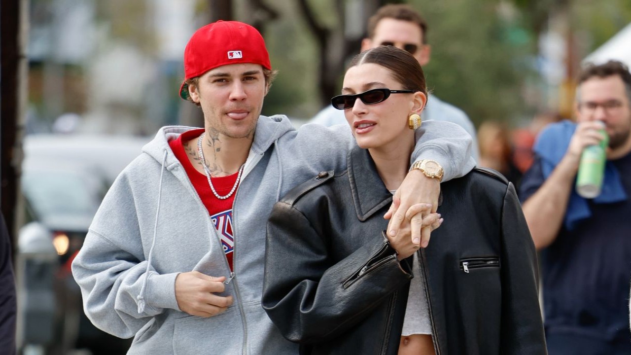 Justin Bieber is Behaving ‘Manic, Not Sleeping, Hardly Eating’ as Wife ...