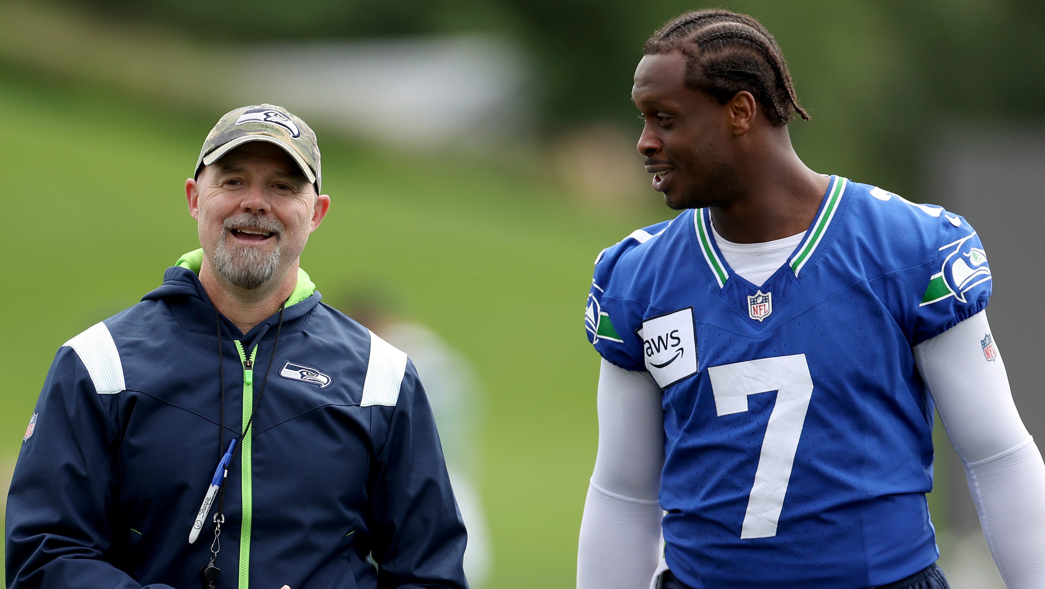 Seahawks Dodge Bullet After AFC Team Gives Former QB Massive Deal