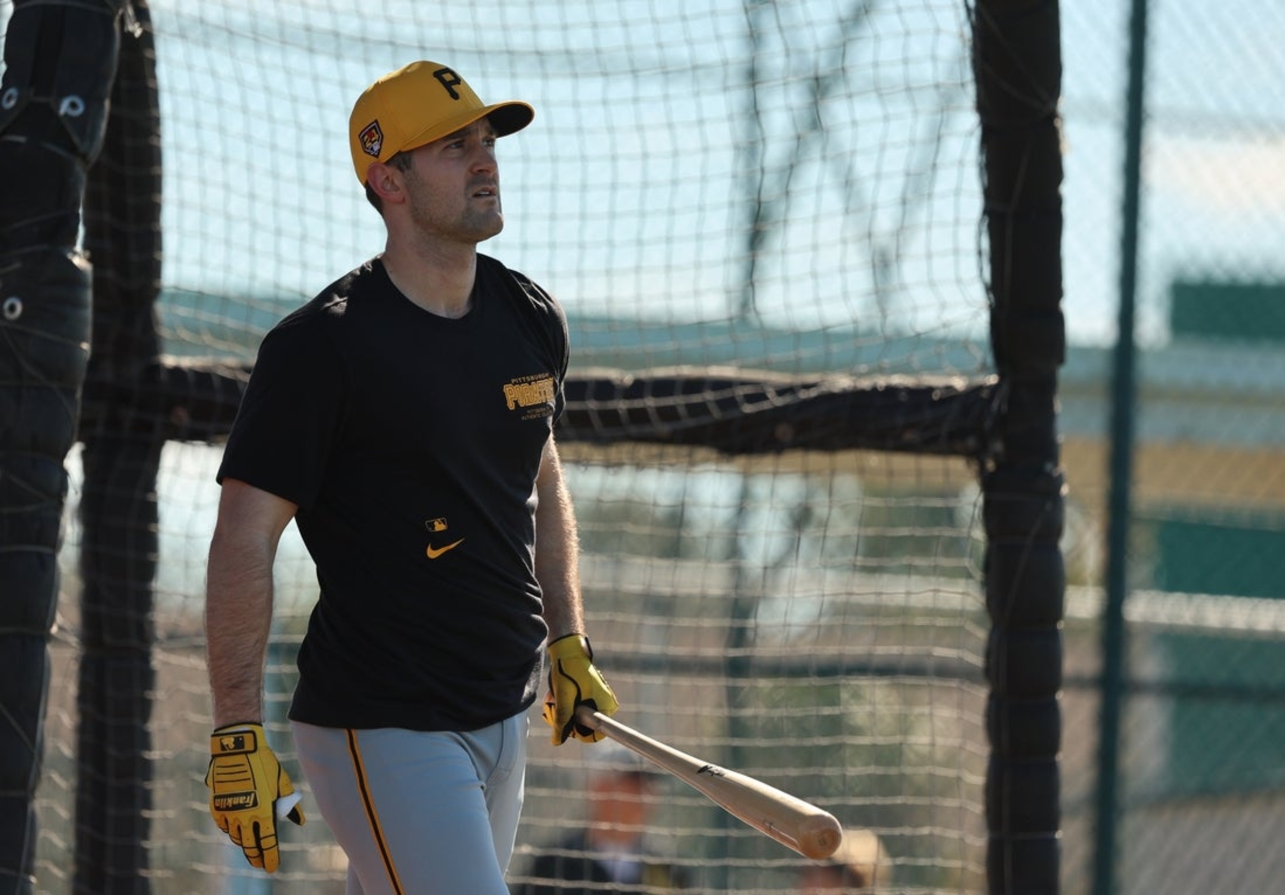 Braves acquire C Jason Delay from Pirates