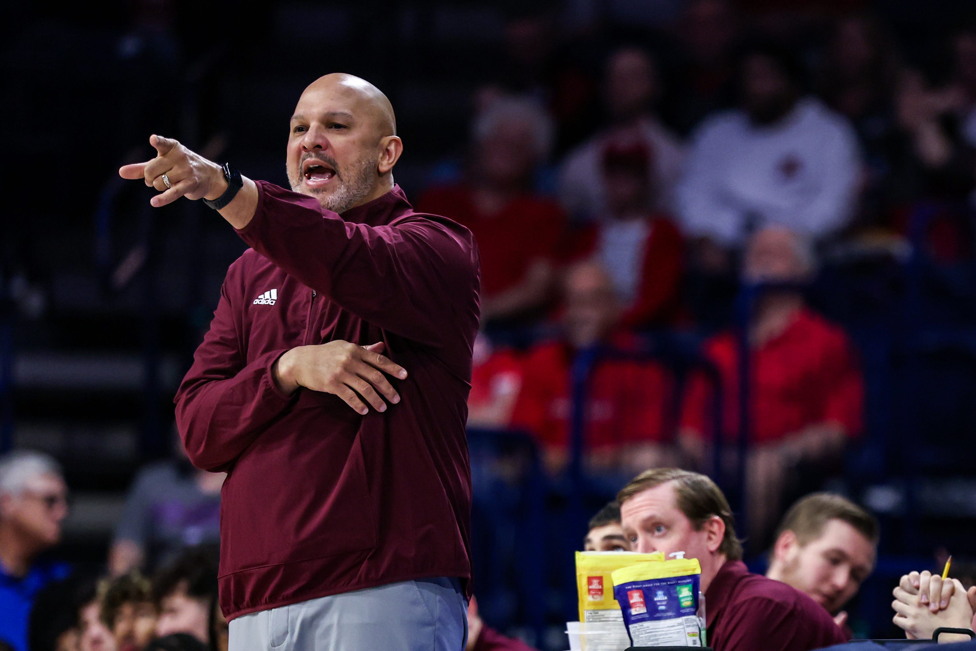 Central Michigan basketball fires head coach Tony Barbee after 4 seasons