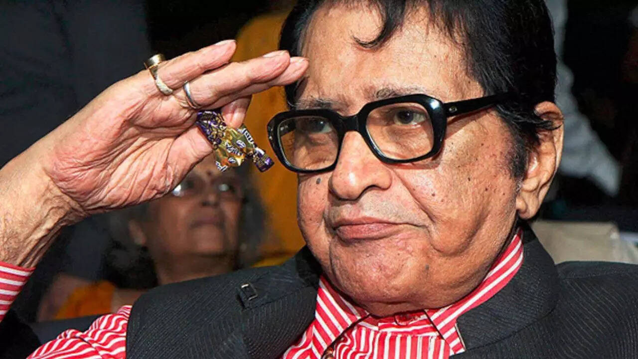 Manoj Kumar once admitted feeling sad when actors he helped forgot to ...