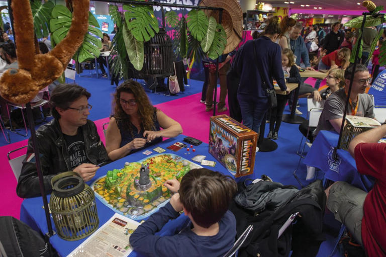 Alzheimer, dyslexie, anxiété sociale... Les jeux de société en guise de ...