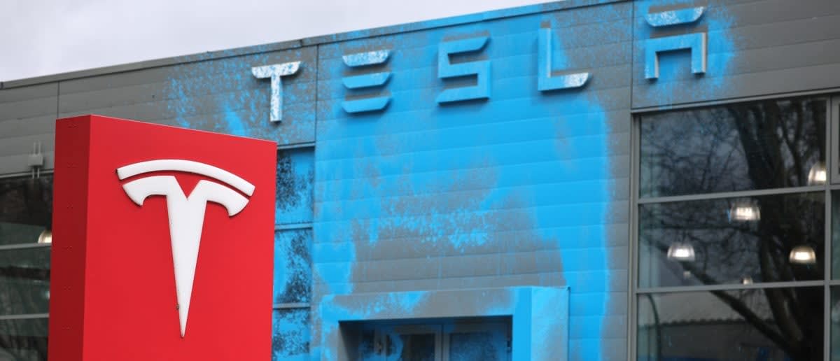 EXCLUSIVE: Dark Web Tesla Doxxers Used Widely-Popular Parking App Data ...